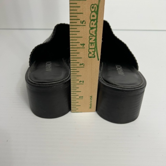 Markon | Shoes | Markon Floral Black Tooled Leather Mule Women Sz M ...